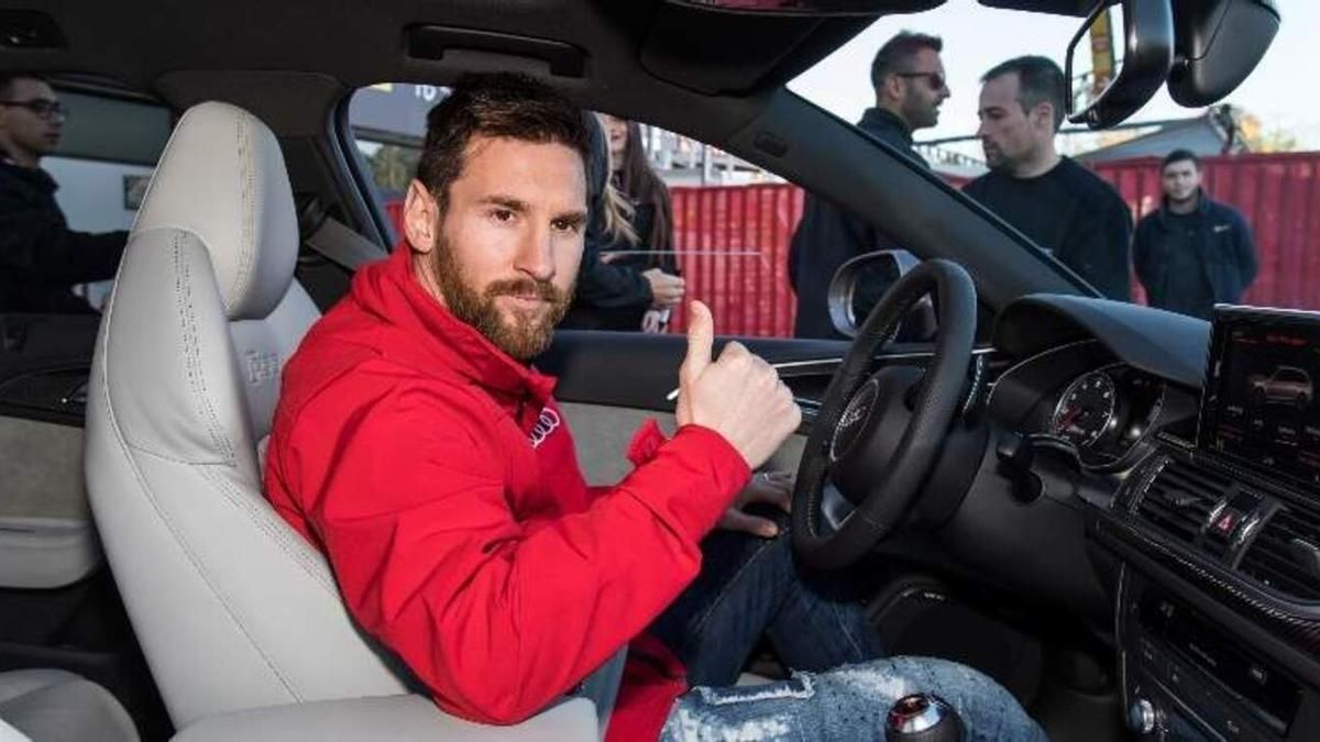 Así es la colección de autos de lujo de Lionel Messi