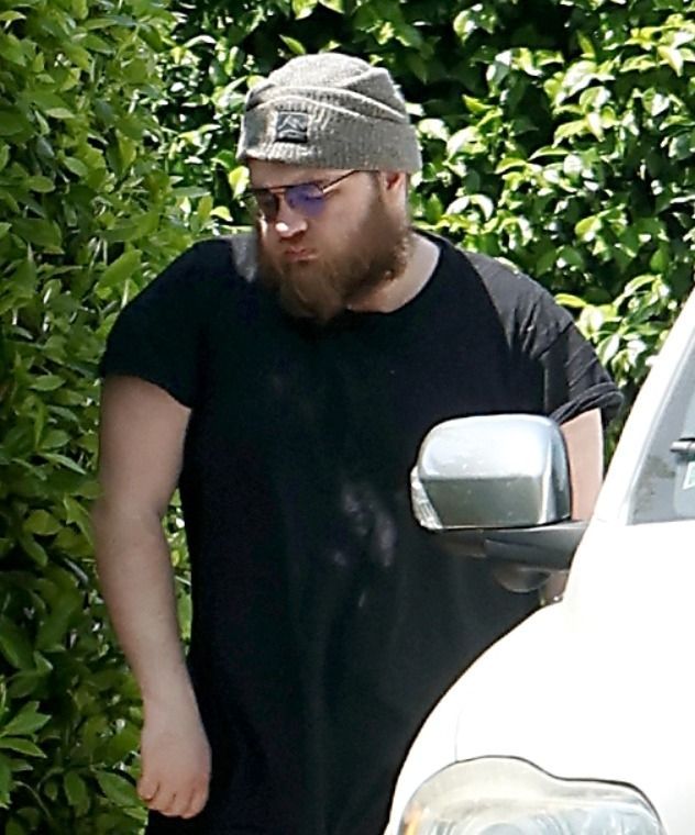 Así luce hoy Angus T Jones, el recordado Jake de Two and a Half Men
