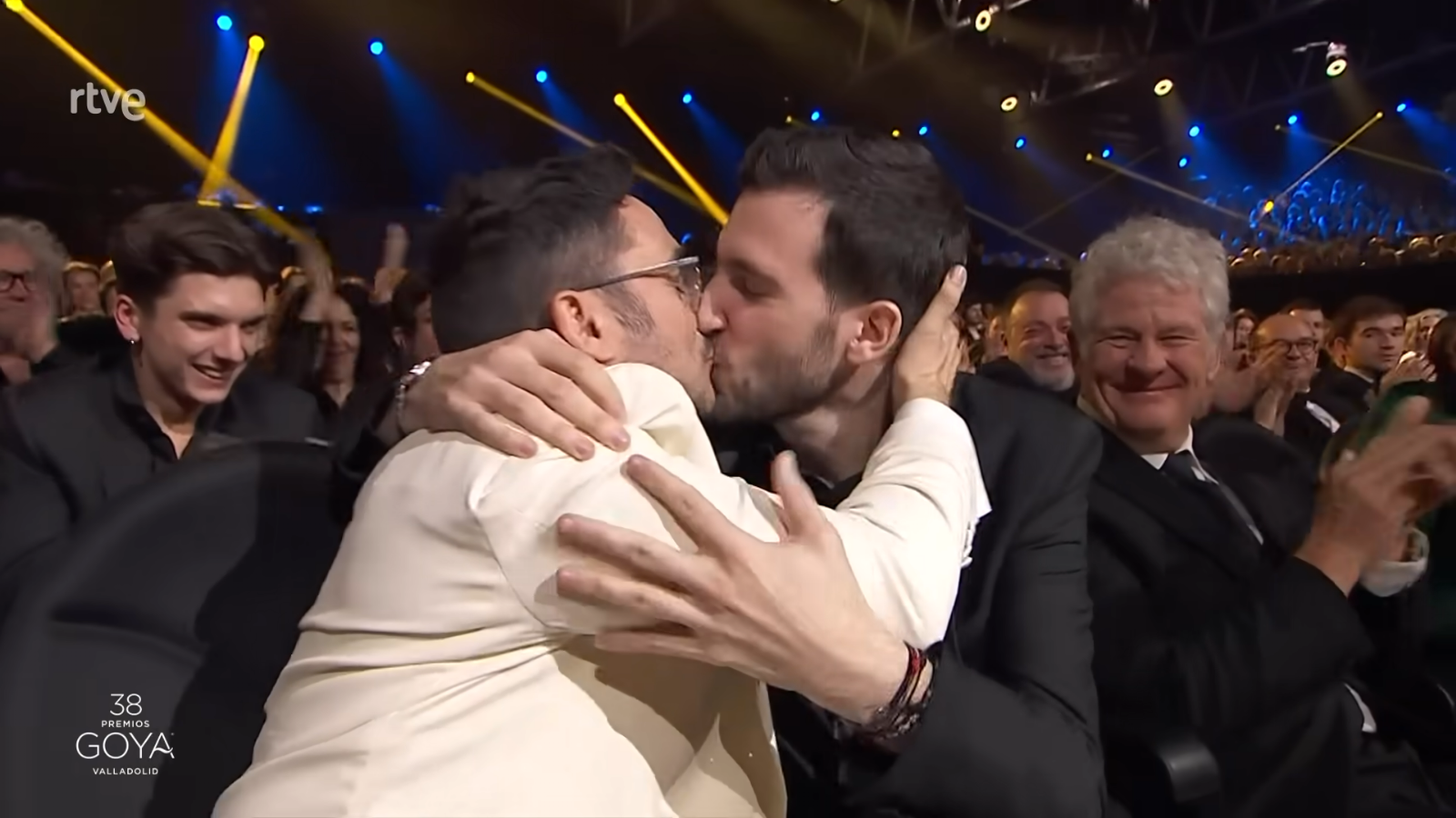 Quién es Alejandro Navas, la pareja de J.A. Bayona, el director de La ...