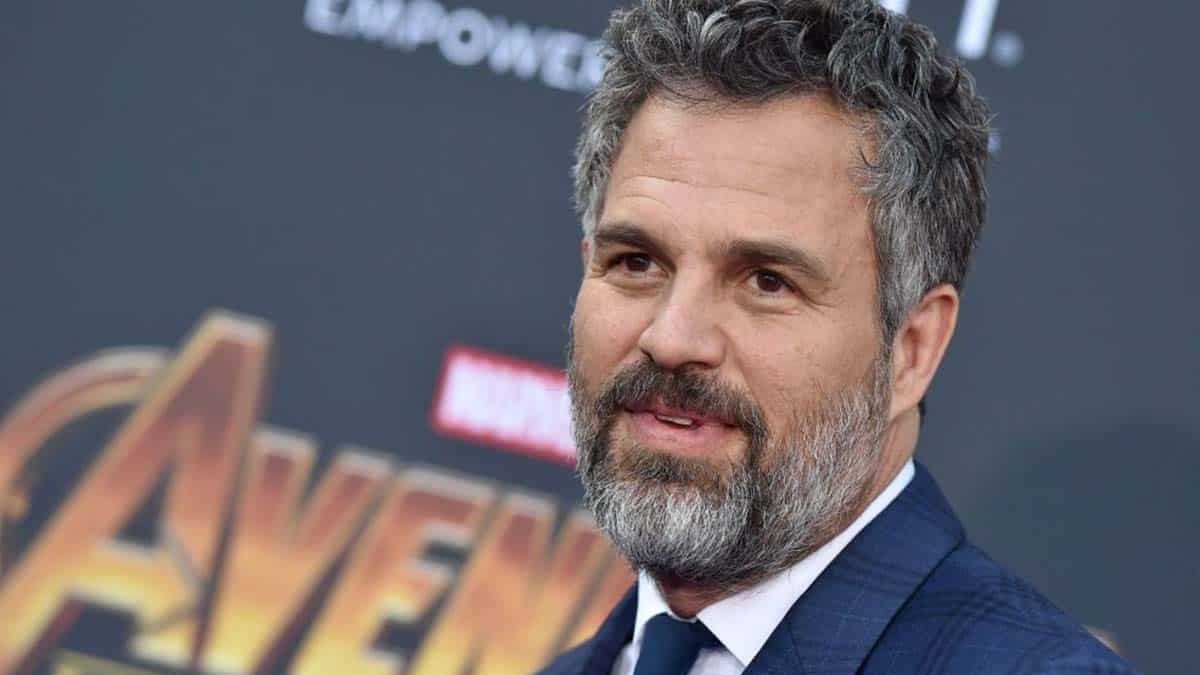 Así de guapo lució Mark Ruffalo en la premiere de She-Hulk