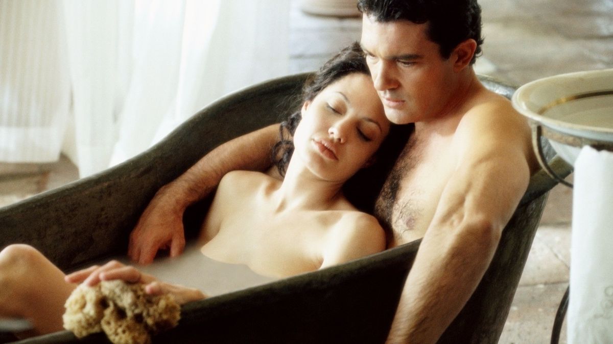 El thriller erótico que protagonizaron Angelina Jolie y Antonio Banderas que fue una “pesadilla”