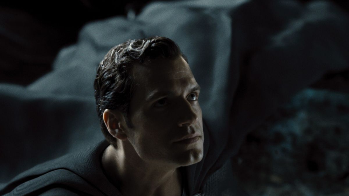 Ya no hay secreto, Henry Cavill confirma que vuelve a ser Superman