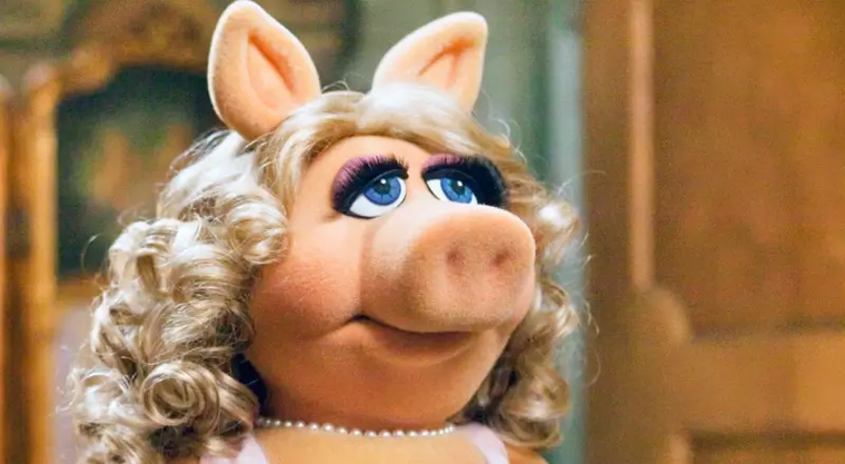 Emma Stone y Jennifer Lawrence se unirán para darle a Miss Piggy su ...