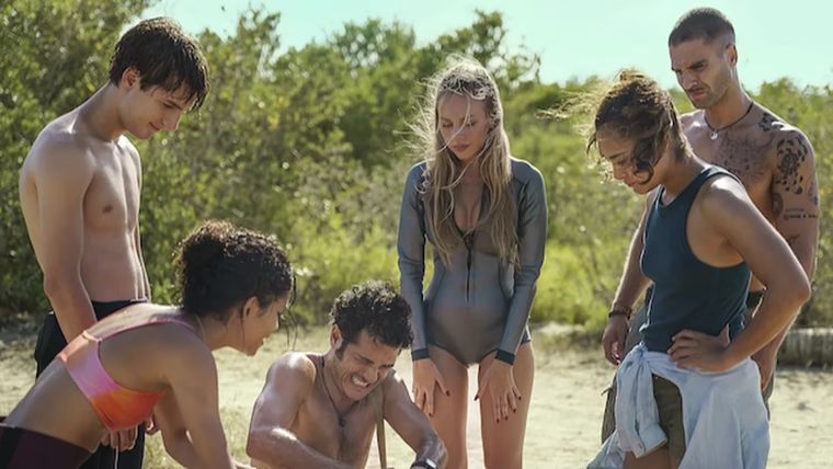 Ya está disponible en Netflix la nueva e intrigante serie de Ester Expósito