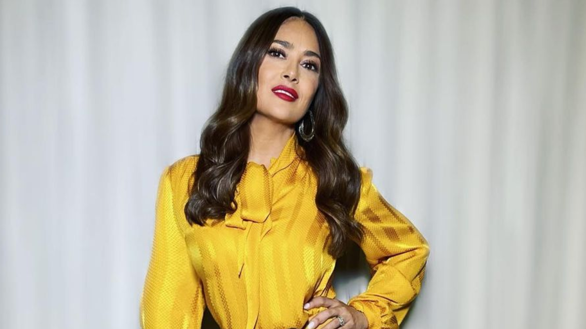 Salma Hayek desafía a la edad y se muestra al natural con una ajustada ...