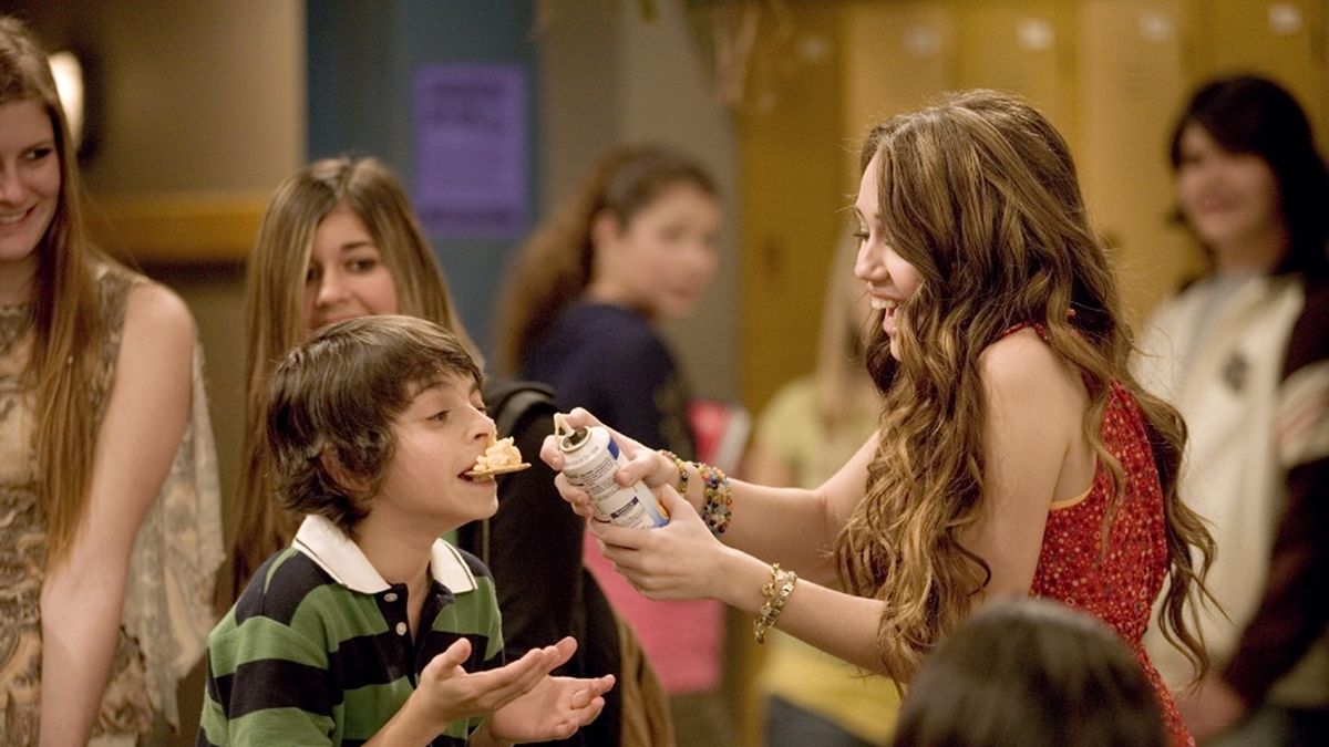 La impactante transformación de Moisés Arias, el recordado Rico Suave ...