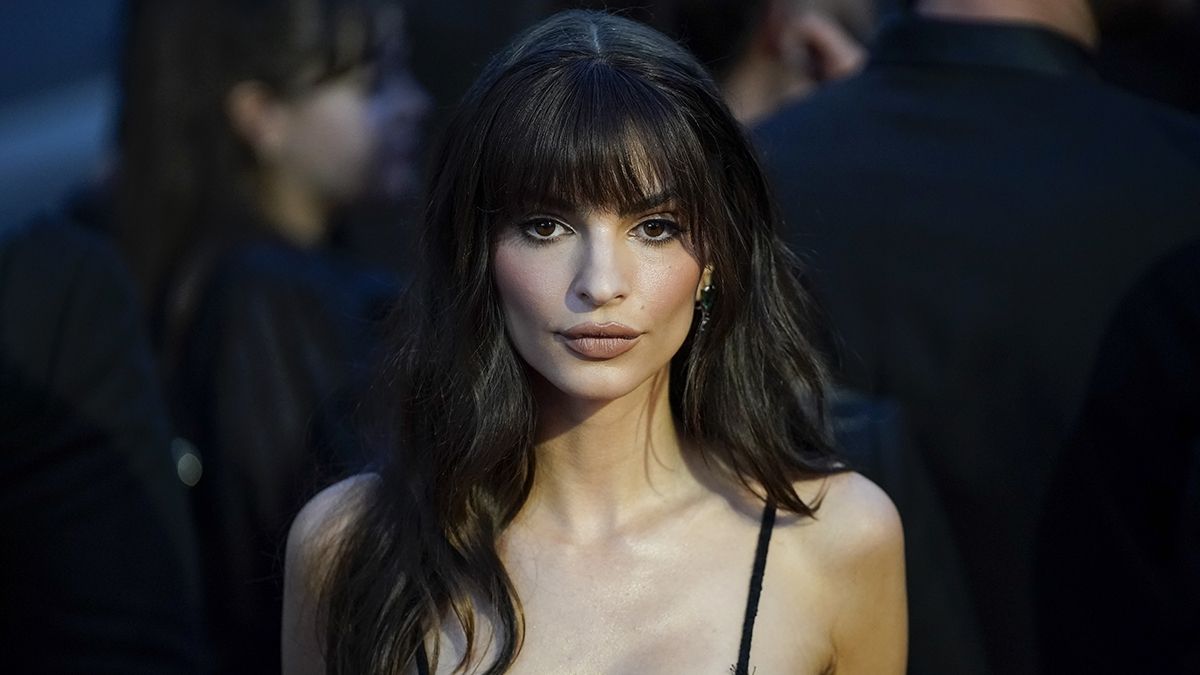 Emily Ratajkowski da escalofriantes detalles sobre su alejamiento de la ...