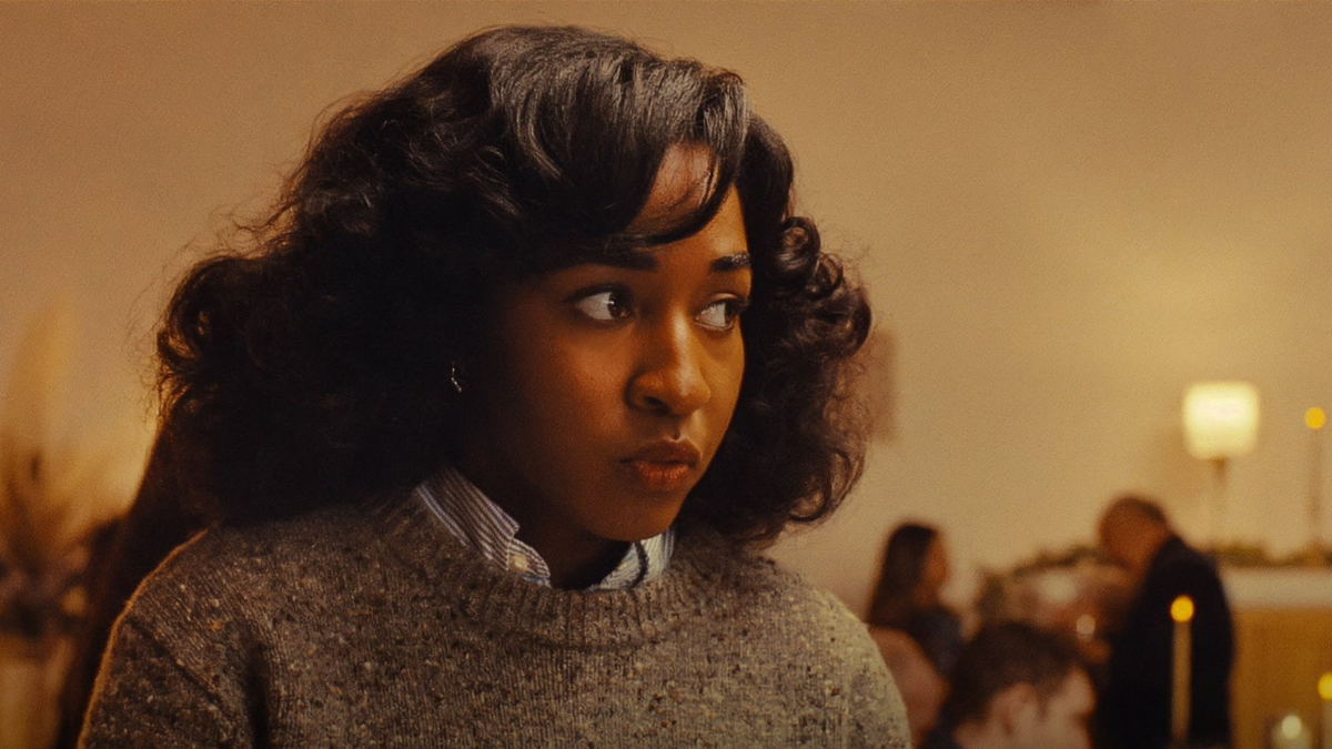 Ayo Edebiri se adentra en el oscuro culto a las celebridades en el ...