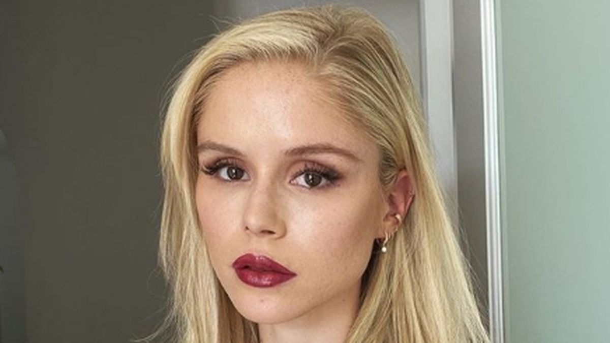 Erin Moriarty, la estrella de The Boys, lució un conjunto ajustado que ...