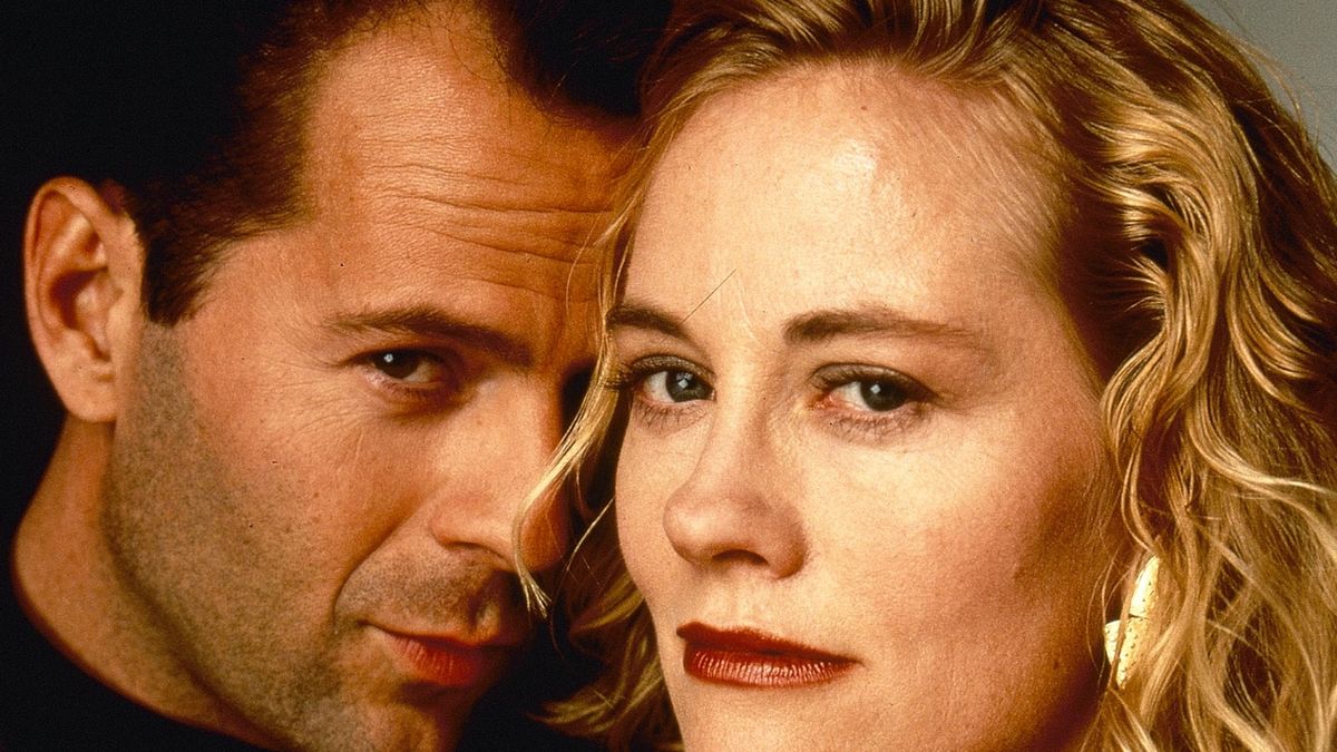 Fue la serie romántica que catapulto a Bruce Willis y detrás de cámara ...