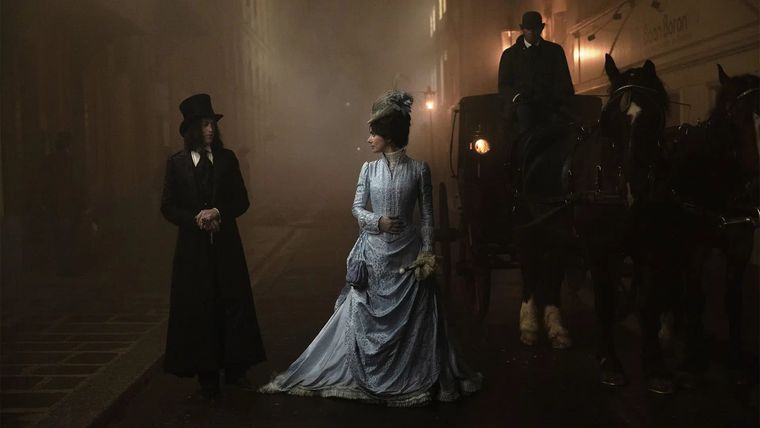 ¿Qué tiene que ver Billie Eilish con la nueva película de Drácula de Luc Besson?